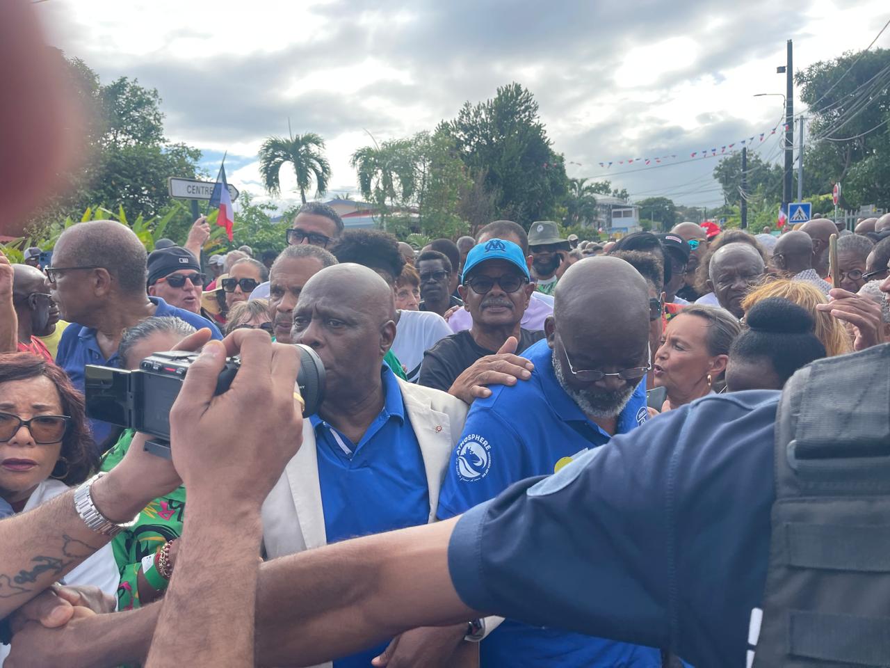 Inauguration du stade Marius Trésor à Sainte-Anne, la grande foule au rendez-vous